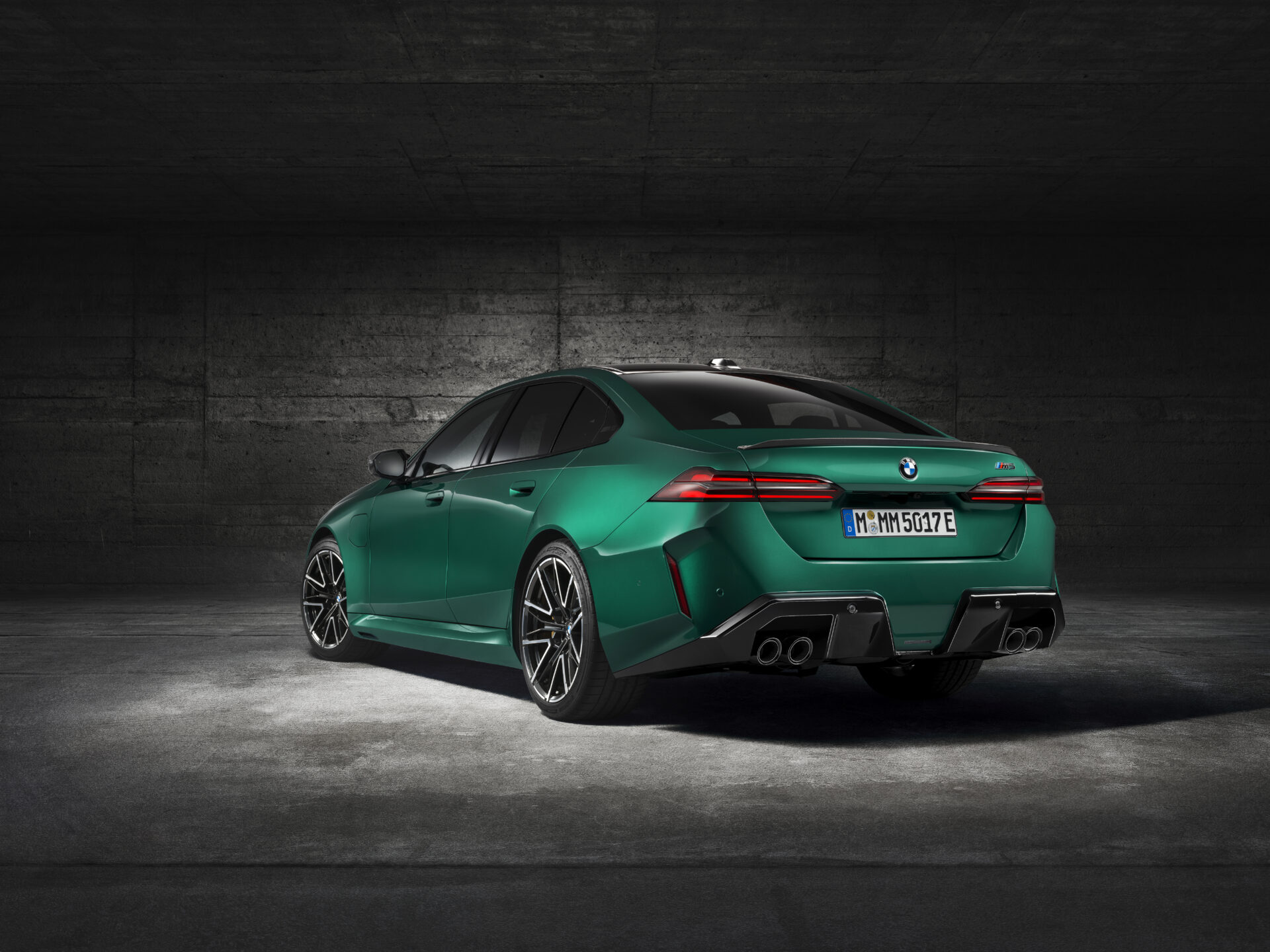 New BMW M5 unveiled as 535 kW/1 000 N.m hybrid!